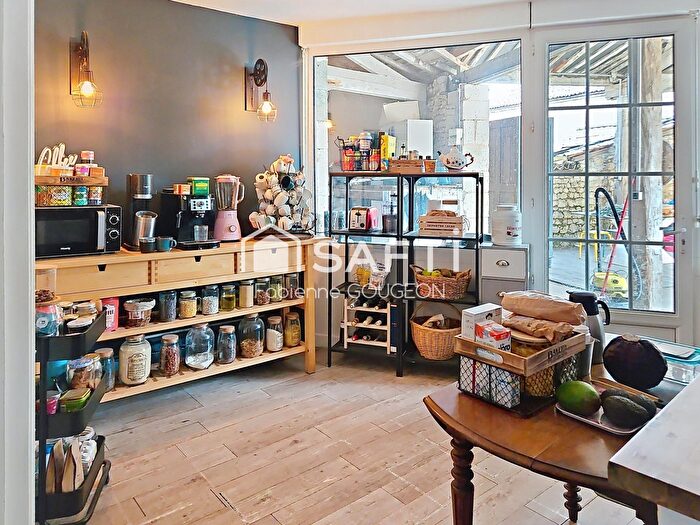 Maison à vendre - Balzac - 6 pièces - 4 chambres