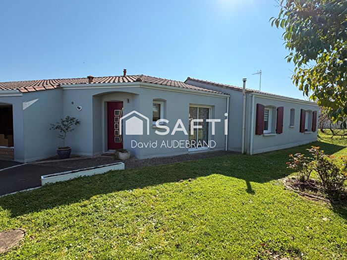 Maison à vendre - Saint-Maxire - 6 pièces - 4 chambres