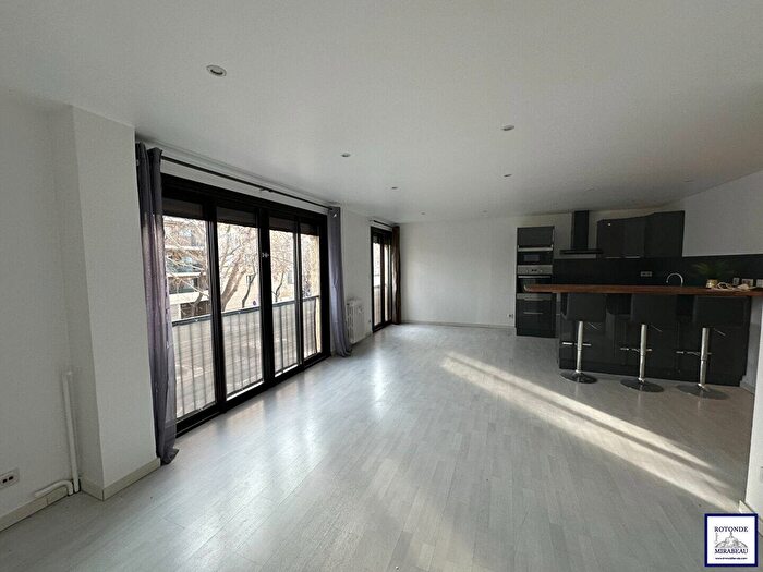 Appartement à louer - Centre Ville, Aix-en-Provence - 3 pièces - 2 chambres