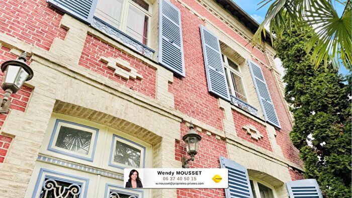 Maison à vendre - Saint-Nom-la-Bretèche - 16 pièces - 10 chambres