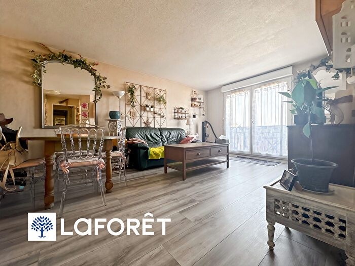 Appartement à vendre - Sainte-Geneviève-des-Bois, Les Aunettes - 2 pièces - 1 chambre