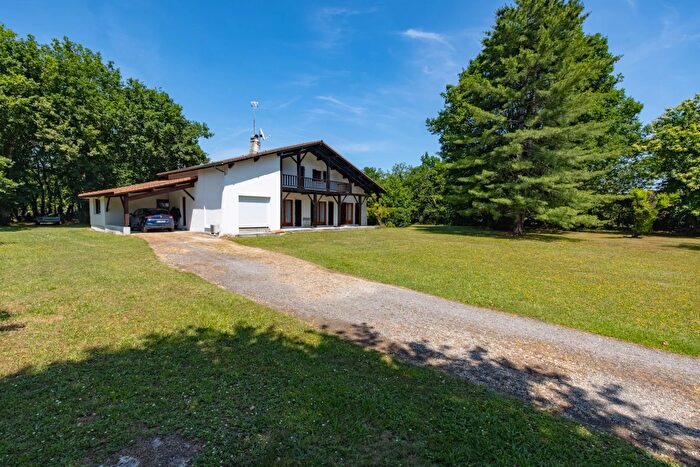 Maison à vendre - Salles - 7 pièces - 6 chambres