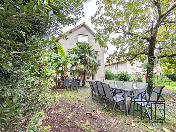 Maison à vendre - Châlus - 6 pièces - 4 chambres