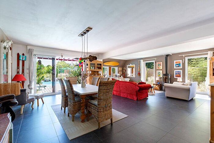 Maison à vendre - Saint-Lyphard - 6 pièces - 4 chambres