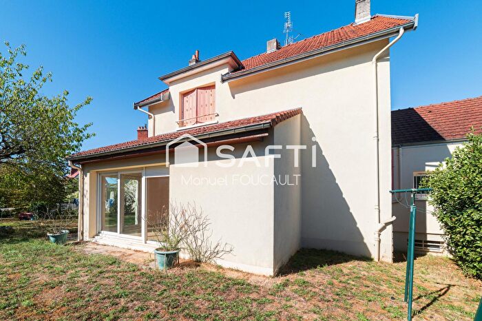 Maison 8 pièces à Chenôve, Chenôve, à vendre