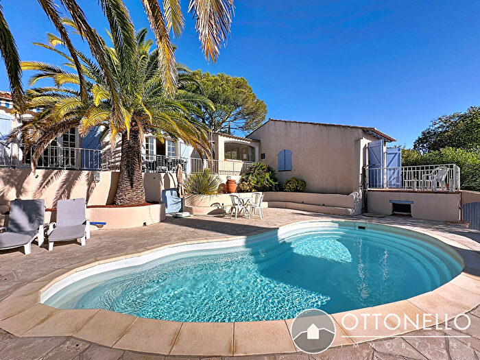 Maison à vendre - Roquebrune-sur-Argens, La Bouverie - 4 pièces - 3 chambres