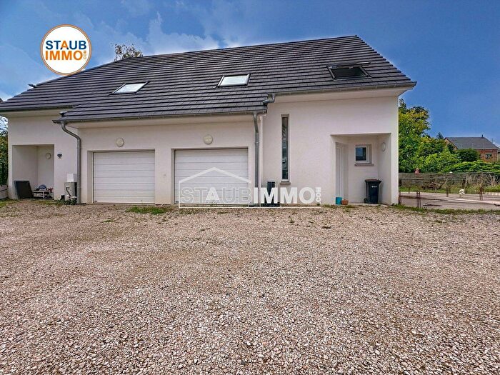 Maison à louer - Hagenthal-le-Bas - 4 pièces - 3 chambres