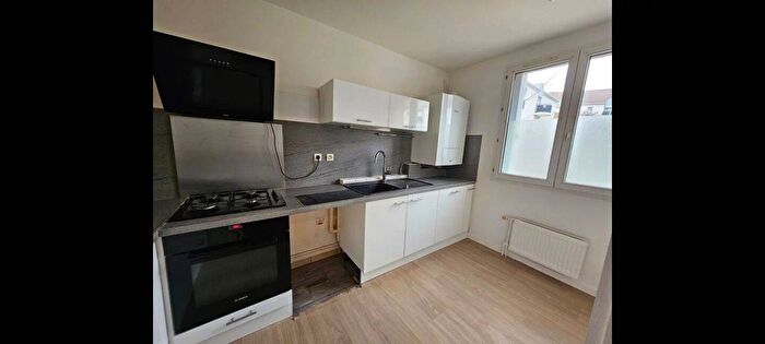 Maison à louer - Courdimanche - 4 pièces - 3 chambres