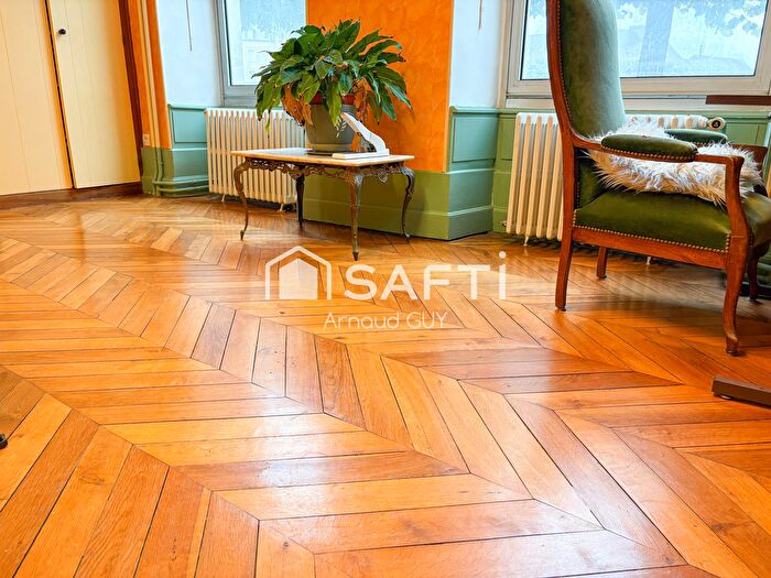 Maison à vendre - Mamers - 9 pièces - 4 chambres