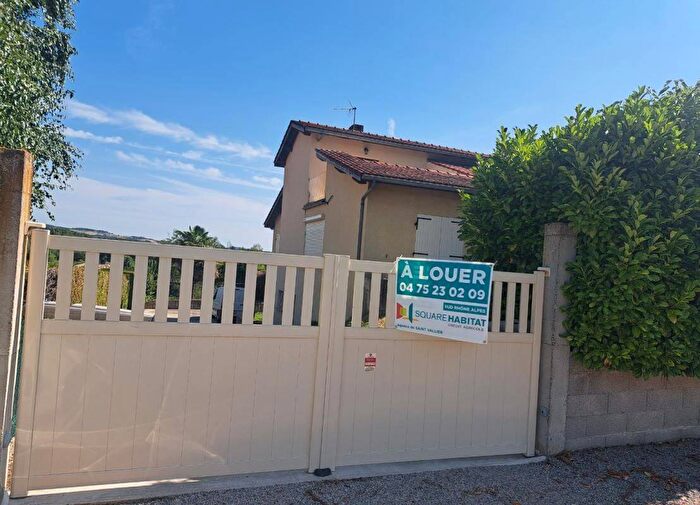 Maison 6 pièces à louer à Saint-Barthélemy-de-Vals