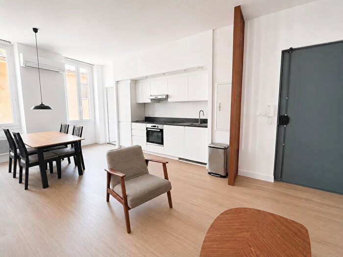 Marseille 6ème, Cours julien, Notre-Dame-des-Monts : Appartement 3 pièces à vendre
