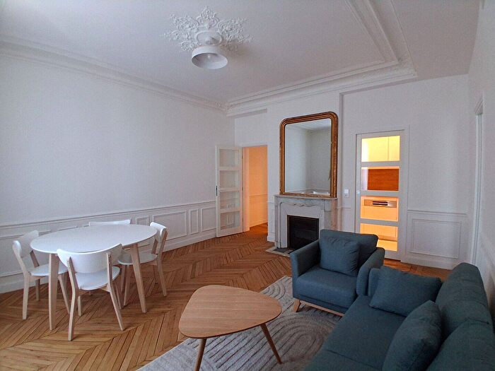 Salpêtrière-Austerlitz, Paris 13ème arrondissement : Appartement 3 pièces à louer