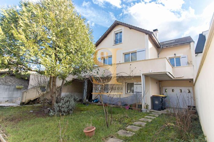 Maison à vendre - Yerres, Rives de lYerres, Tournelles - 8 pièces - 6 chambres