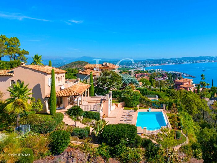 Maison à vendre - Théoule-sur-Mer - 7 pièces - 4 chambres