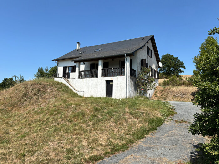 Maison à vendre - Gourdon-Murat - 7 pièces - 5 chambres