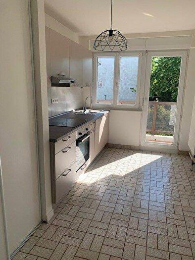 Robertsau Centre, Strasbourg : Appartement 4 pièces à louer