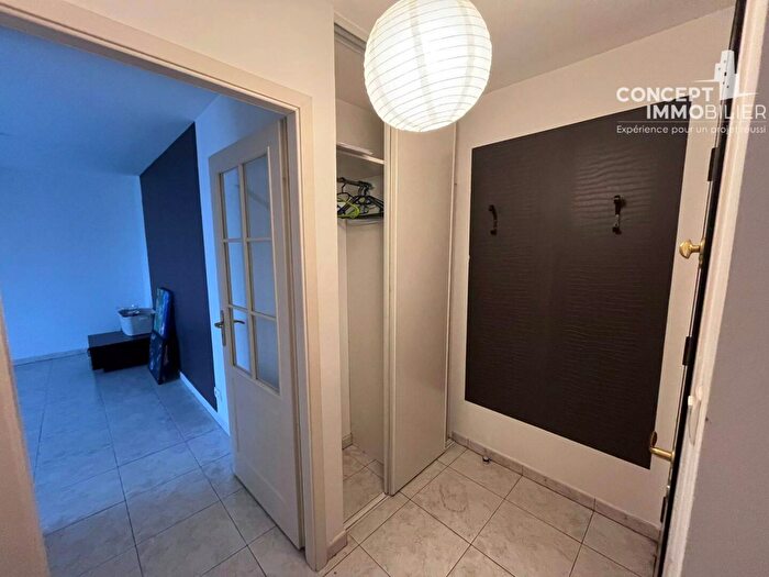 Appartement à louer - Limousin-Aquitaine-Oury Sud, Florange - 1 pièce