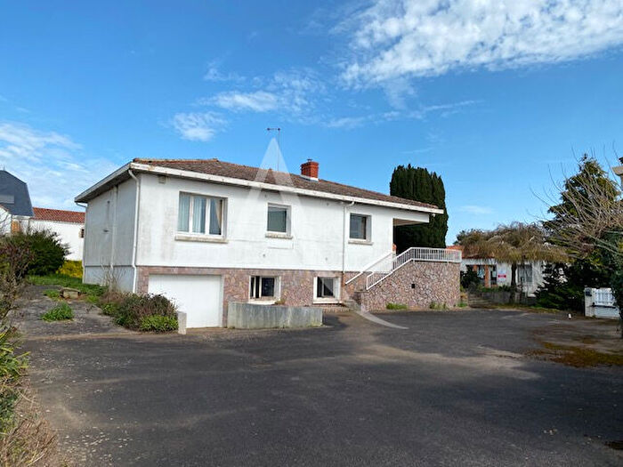 Maisons à vendre et appartements à louer - 1