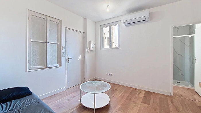 Perpignan, Saint-Martin : Appartement 2 pièces à louer