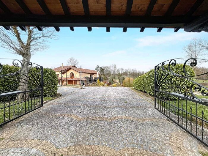 Maison à vendre - Châtillon-sur-Chalaronne - 12 pièces - 6 chambres