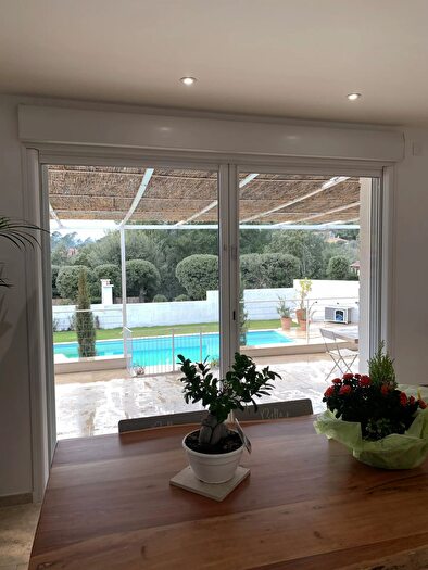 Maison à vendre - Sainte-Anastasie-sur-Issole - 4 pièces - 3 chambres