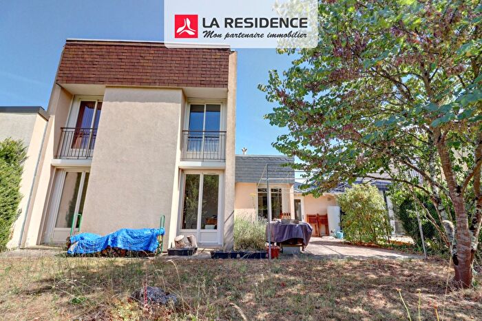 Maison à vendre - Saint-Gervais-la-Forêt - 6 pièces - 4 chambres