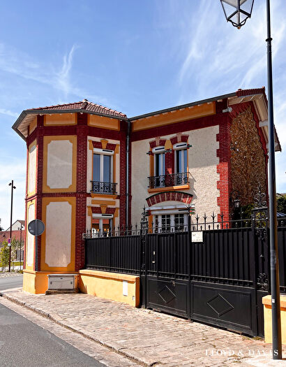 Maison 10 pièces à vendre - Marolles-en-Brie