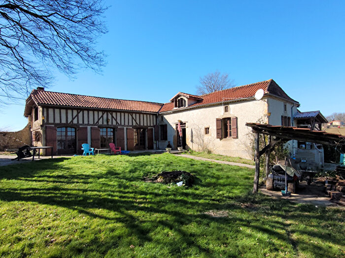 Maison à vendre - Saint-Justin - 5 pièces - 4 chambres