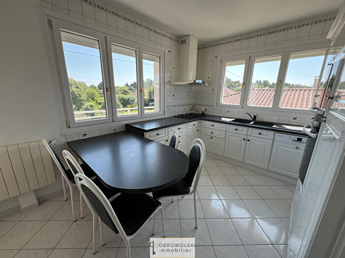 Maison à vendre - Chuzelles - 7 pièces - 5 chambres