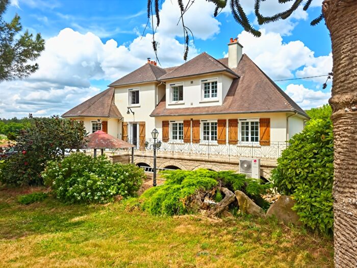 Maison à vendre - Yvré-lévêque - 8 pièces - 5 chambres