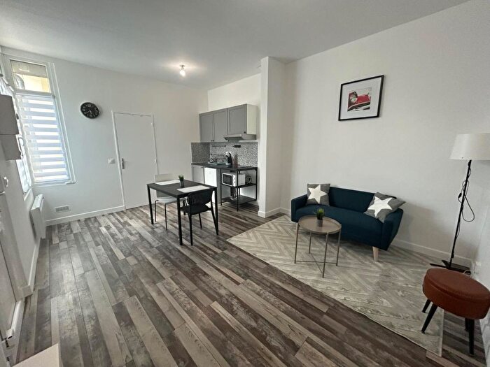 Amiens, Saint-Pierre : Appartement 2 pièces à louer