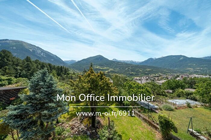 Maison 9 pièces à Embrun, à vendre
