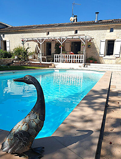 Maison à vendre - Touzac - 6 pièces - 3 chambres