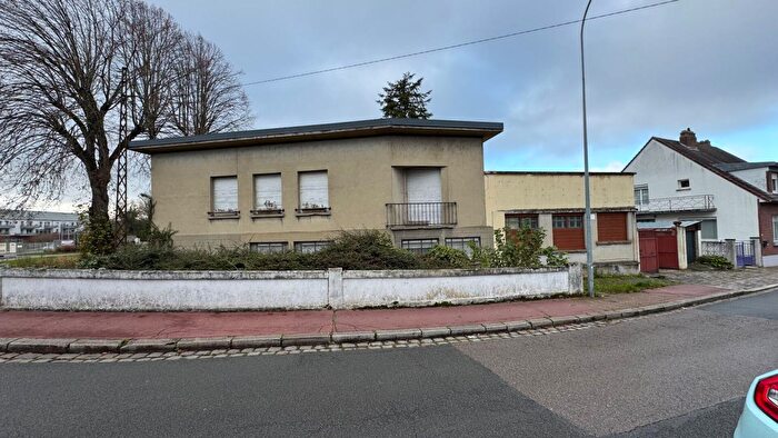 Maison à vendre - Abbeville, La Gare, Rouvroy, La Portelette - 10 pièces - 6 chambres