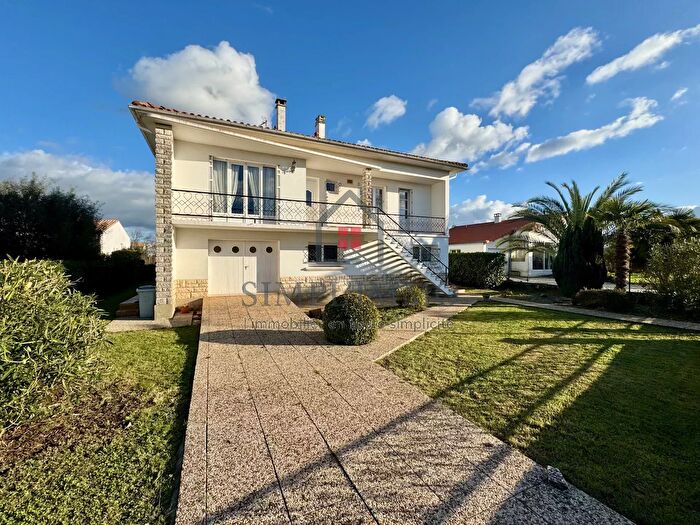 Maison à vendre - Échillais - 6 pièces - 3 chambres