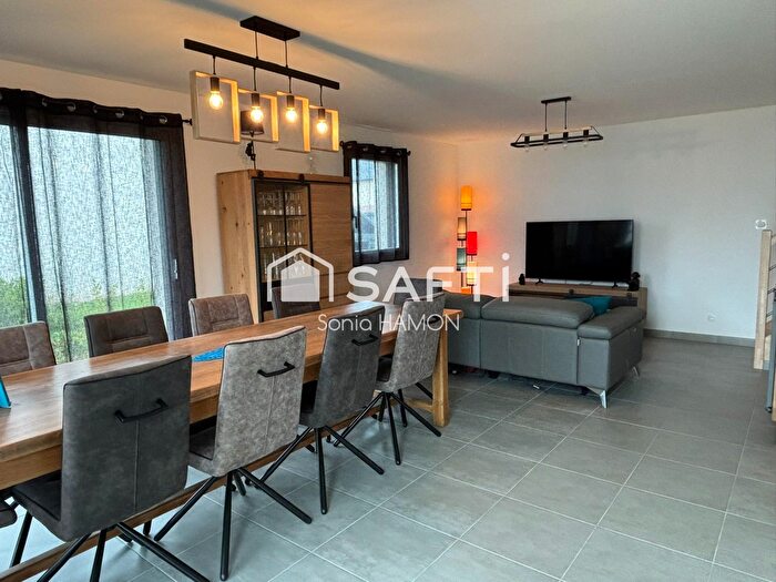 Mespaul : Maison 5 pièces à vendre
