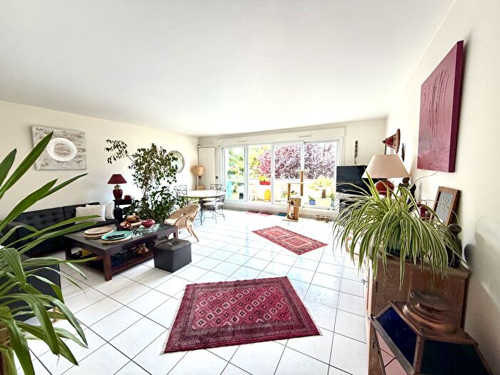 Rueil-Malmaison, Richelieu, Chataigneraie : Appartement 4 pièces à vendre