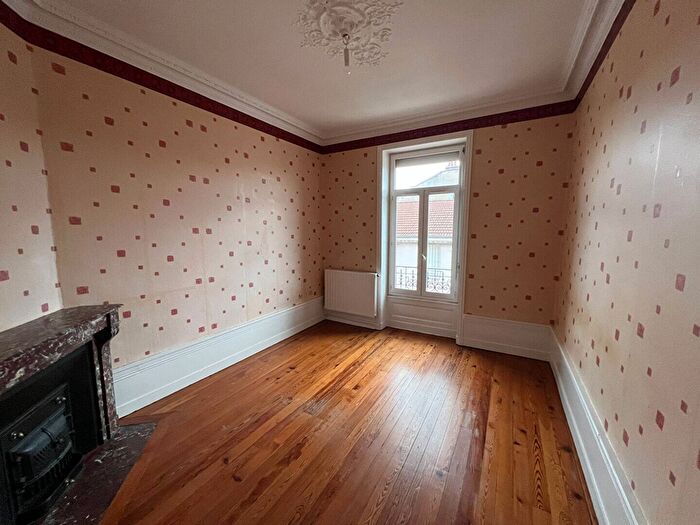 Appartement à louer - Le Centre-Gare, Roanne - 3 pièces - 2 chambres