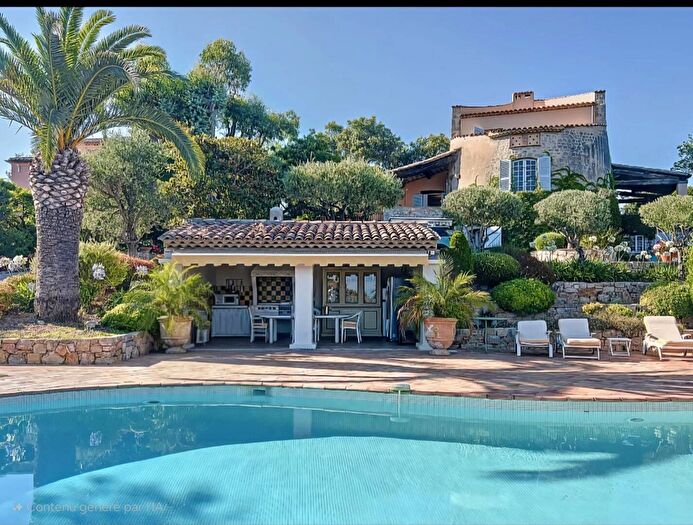 Maison à louer - La Maure-Super Cannes, Vallauris - 6 pièces - 4 chambres