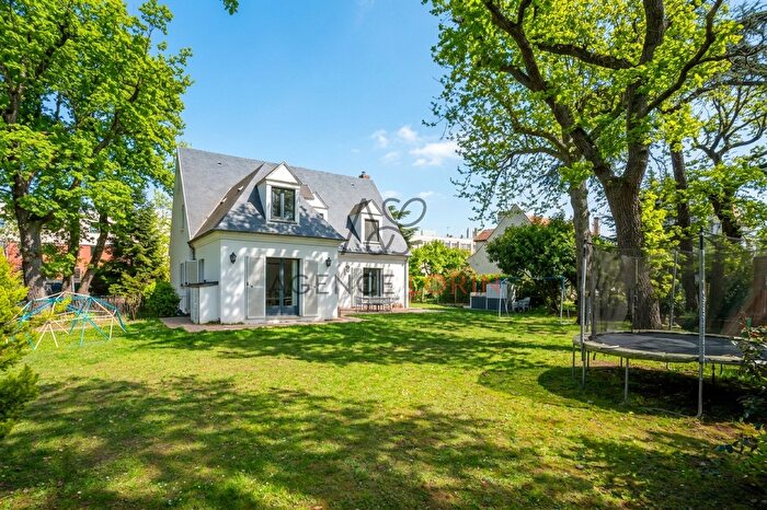 Maison à vendre - Le Vésinet - 9 pièces - 6 chambres