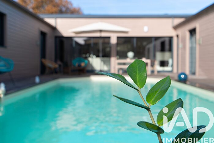 Maison à vendre - Saint-Pierre-du-Mont - 5 pièces - 4 chambres