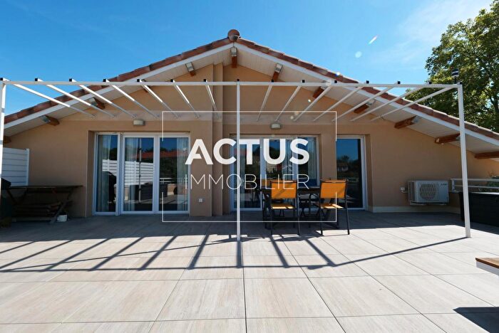 Appartement à vendre - Salon-de-Provence, Hautes Viougues, Saint-Come, Pavillon - 4 pièces - 3 chambres