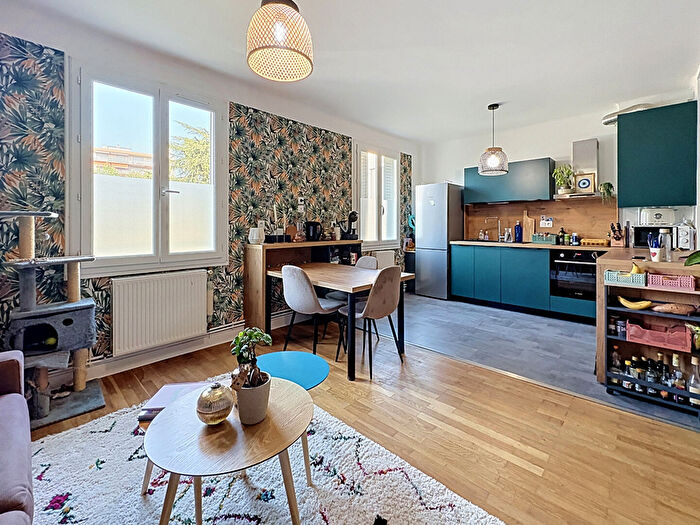 Appartement 2 pièces à vendre à Lyon 8ème, La Plaine, Santy