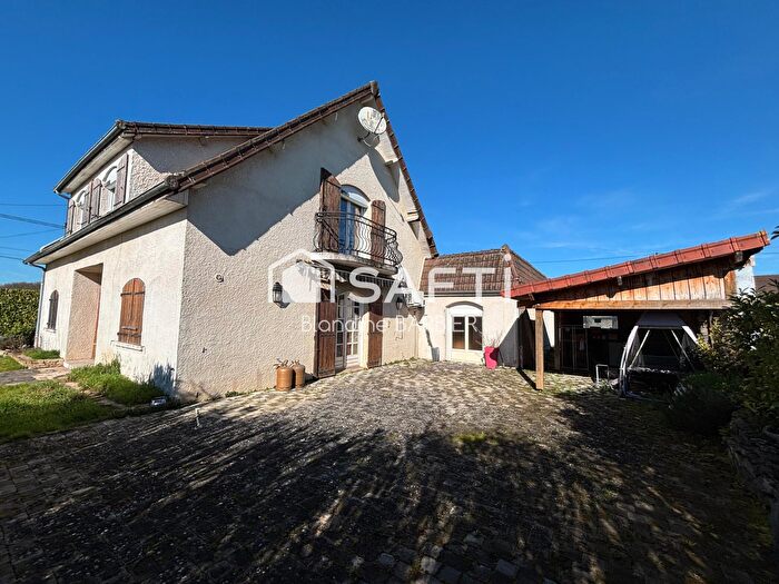 Maison à vendre - Étang-sur-Arroux - 8 pièces - 4 chambres