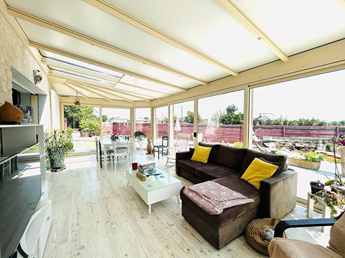 Maison à vendre - Massais - 9 pièces - 7 chambres