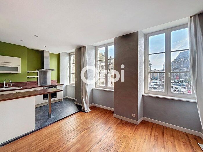 Appartement à louer - Sud, Saint-Flour - 2 pièces - 1 chambre