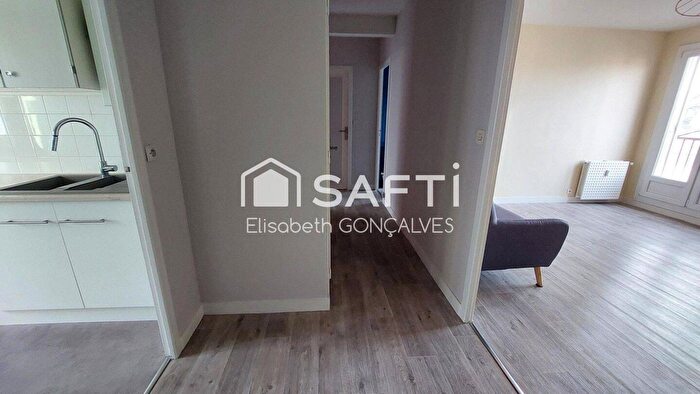 Appartement à louer - Les Blossières-Mairie, Orléans - 3 pièces - 2 chambres