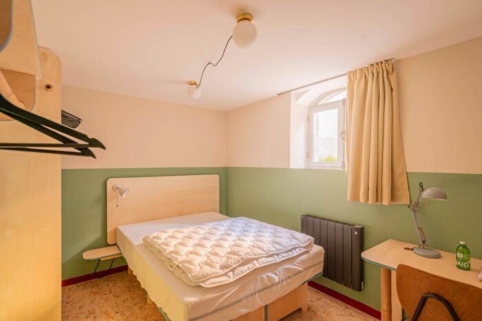 Appartement à louer - Gambetta, Paris ème arrondissement - 10 pièces - 10 chambres