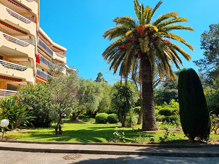 Appartement 3 pièces à Saint-Raphaël, Centre-ville, à vendre