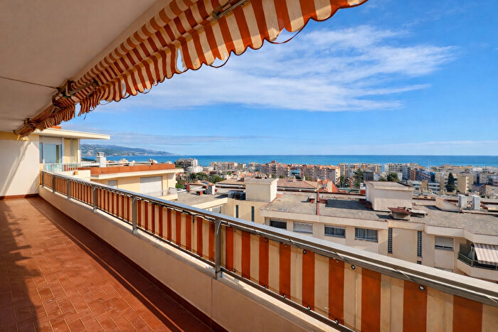 Appartement à vendre - Roquebrune-Cap-Martin, Carnolès, Gare, Cap Azur - 3 pièces - 2 chambres